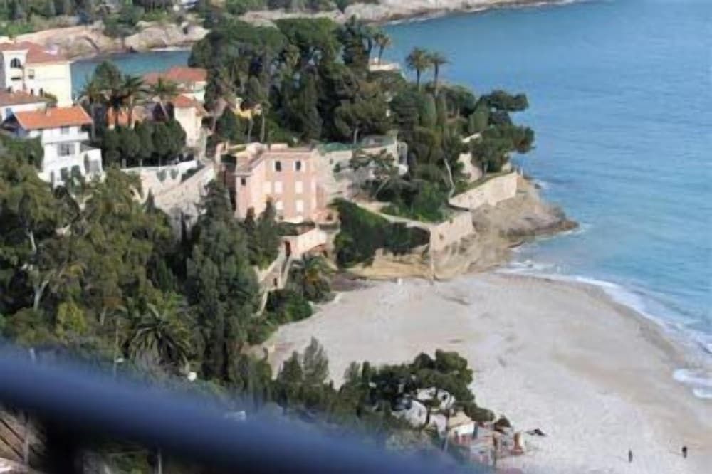 Hotel Regency i Roquebrune-Cap-Martin - Få de bedste tilbud!