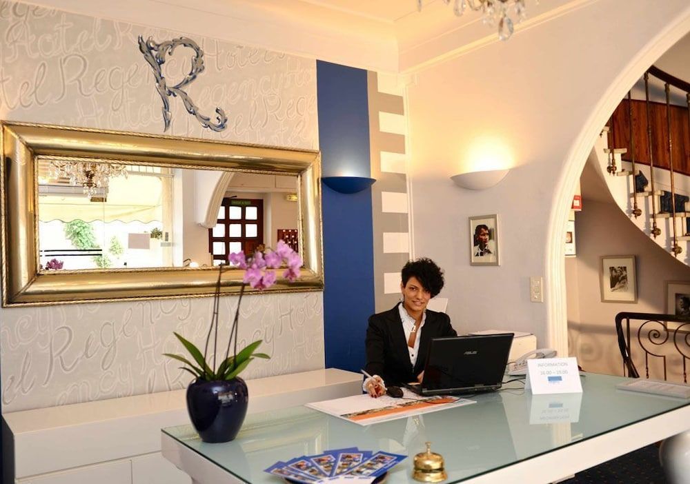 Hotel Regency i Roquebrune-Cap-Martin - Få de bedste tilbud!