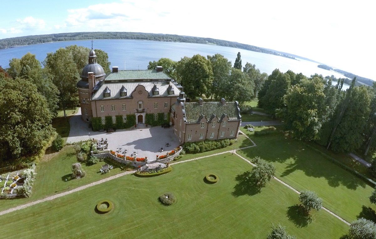 Engsholms slott – Adults only i Mörkö - Få de bedste tilbud!