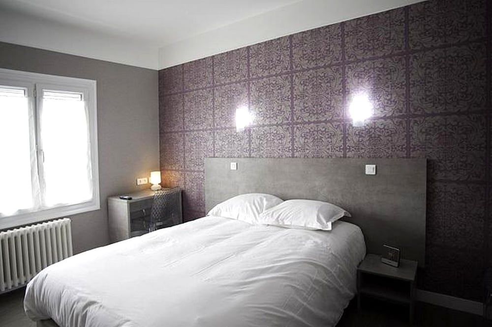 Logis Hôtel Le Chene Dore i La Loupe - Få de bedste tilbud!