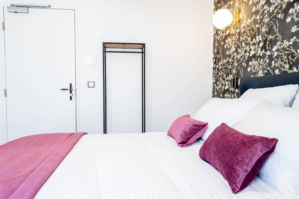 Hotel des Iris i Auvers-sur-Oise - Få de bedste tilbud!